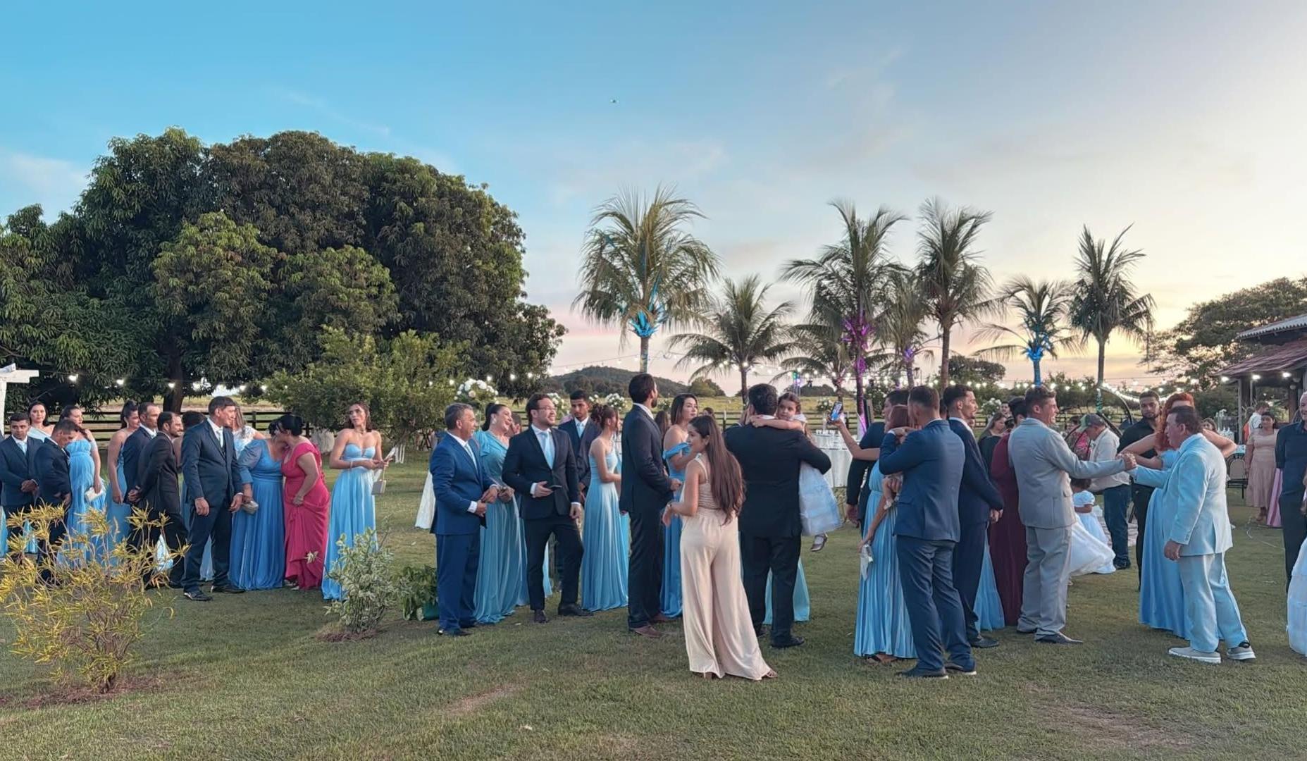 Festa de casamento de Amado Batista e Calita Franciele impressiona em rancho de R$ 350 milhões ...